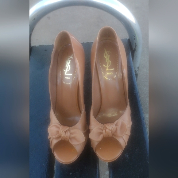 Yves Saint Laurent | Shoes | Ysl Pumps 7 | Poshmark